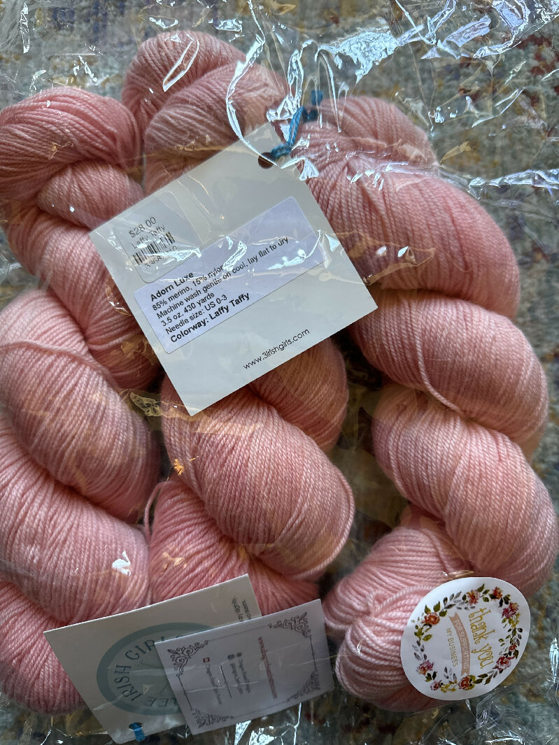 Three Irish Girls – Destashify