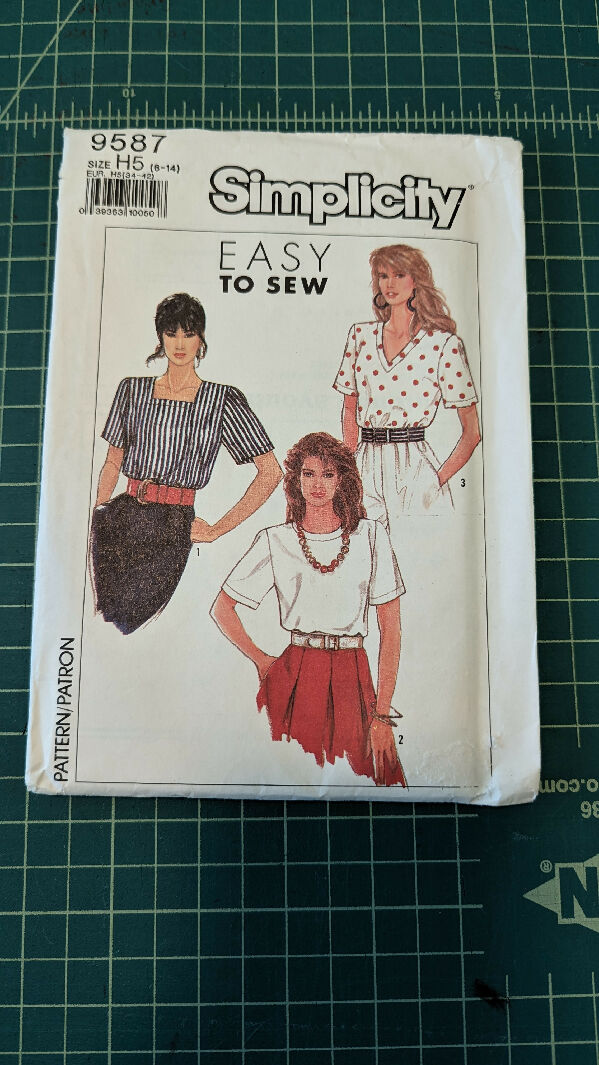 Vintage Simplicity 9587 Easy to Sew Women's Top Sizes 6-14 Sewing Patt – Destashify