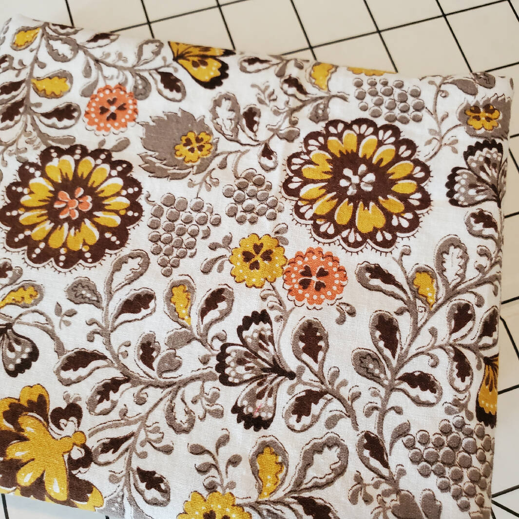 Vintage Cotton 1 half yd Fabric floral pattern browns gold – Destashify
